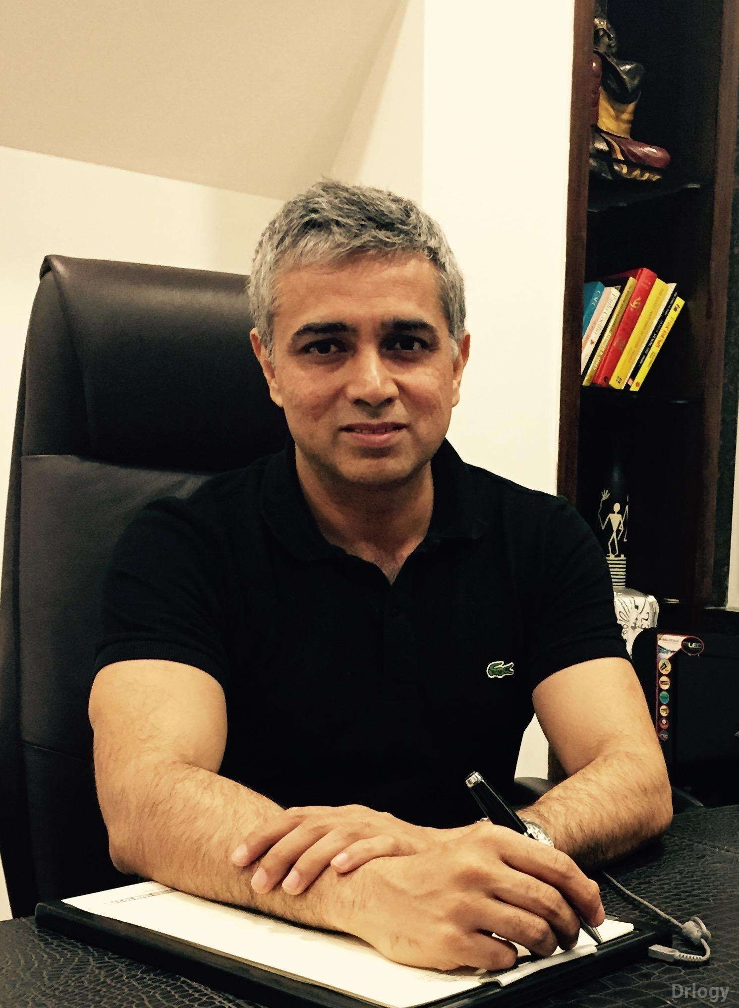 Dr. Munish Paul in New Delhi